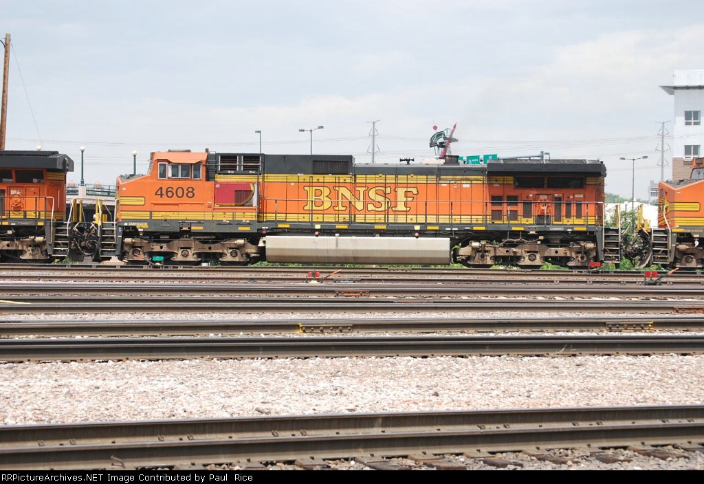 BNSF 4608